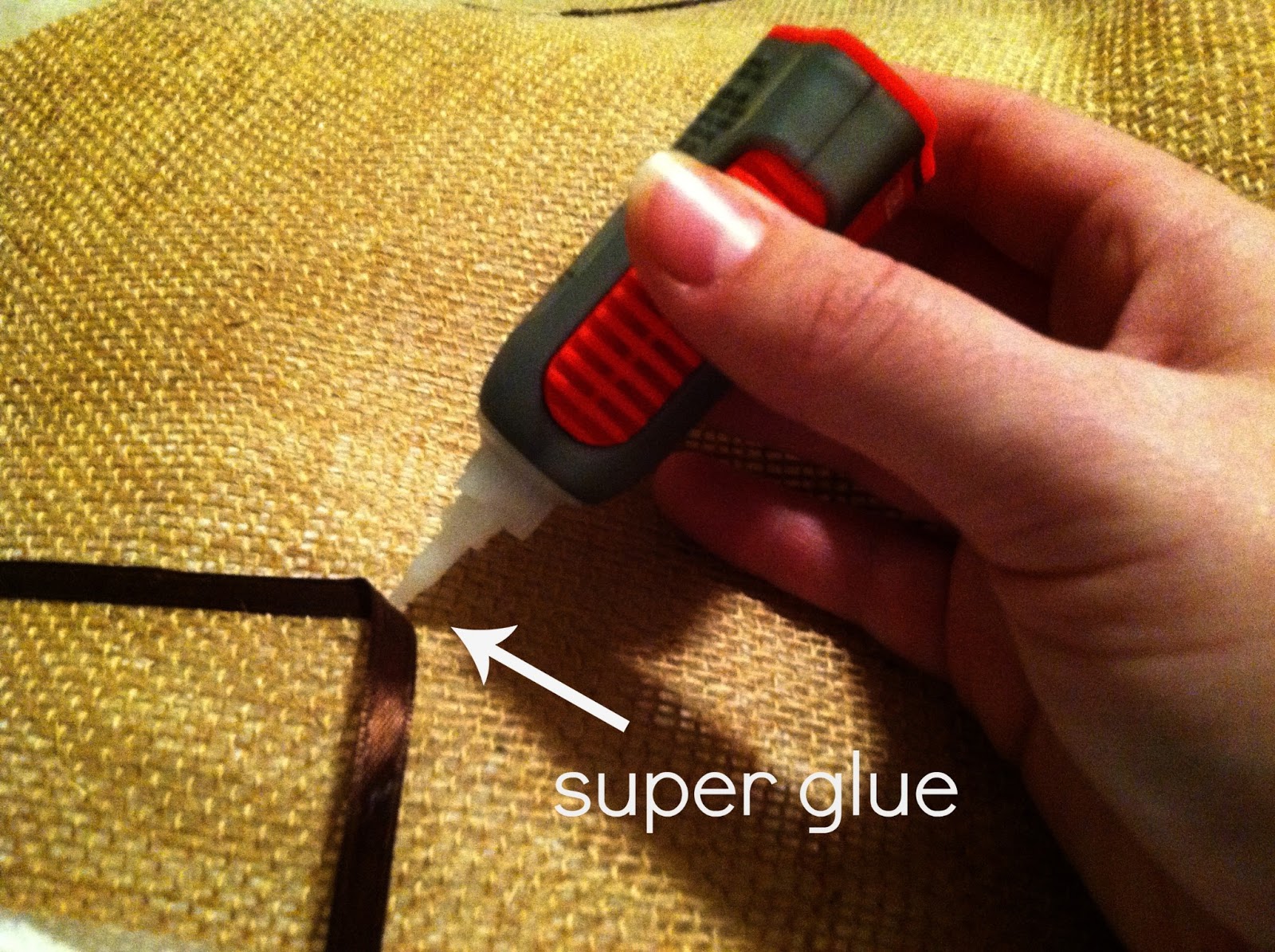 Notes from Kristen: No-Sew Burlap Table Runner {DIY}